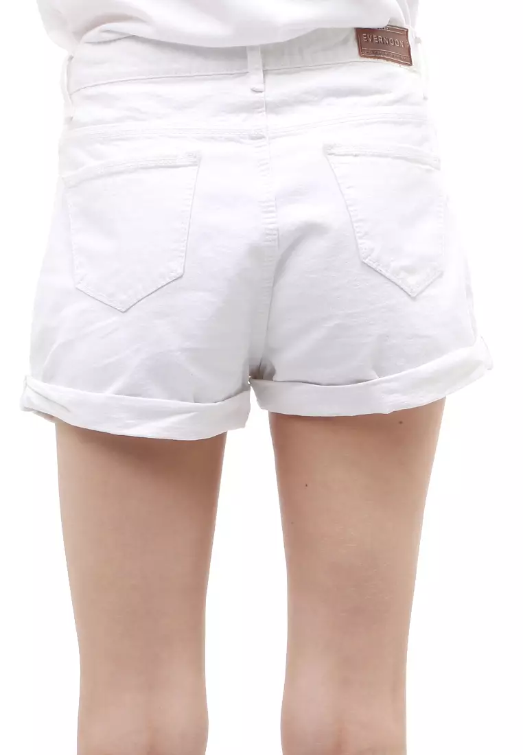 Jual Evernoon Radmila Hot Pants Wanita Aksen Lipat Regular Fit - Putih Original 2025 | ZALORA ...