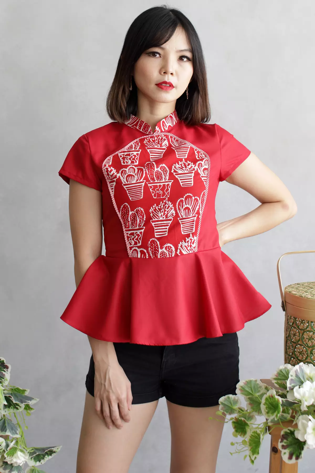 Jual DhieVine Batik Mahadewi Red Cacti Batik Blouse Original 2025 ...
