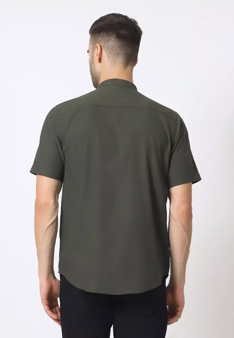 Jual Cotton Well Cotton Well Zayn Shirt Army | Kemeja Koko Oxford Slub Lengan Pendek Hijau ...