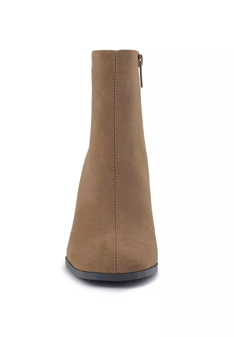 Buy London Rag Tan Cut Out Block Heeled Chelsea Boots 2025 Online ...