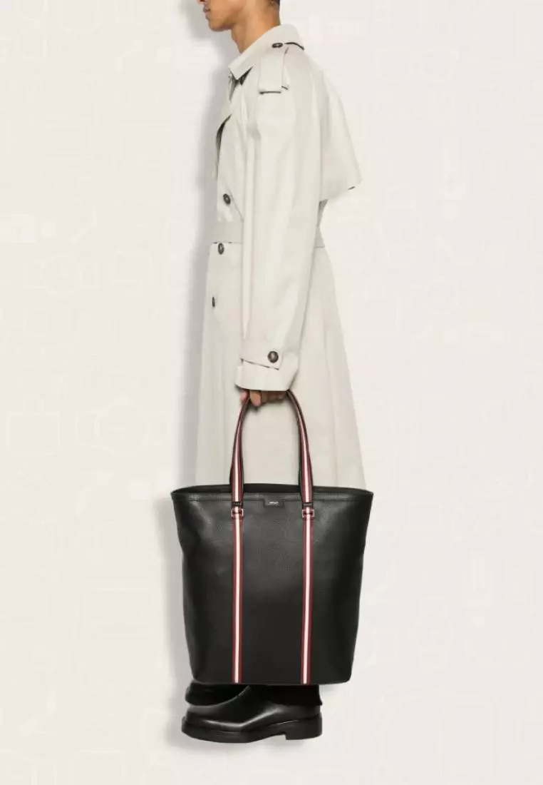 Jual BALLY Bally Code Grained Leather Tote Bag Black Original 2025 | ZALORA Indonesia