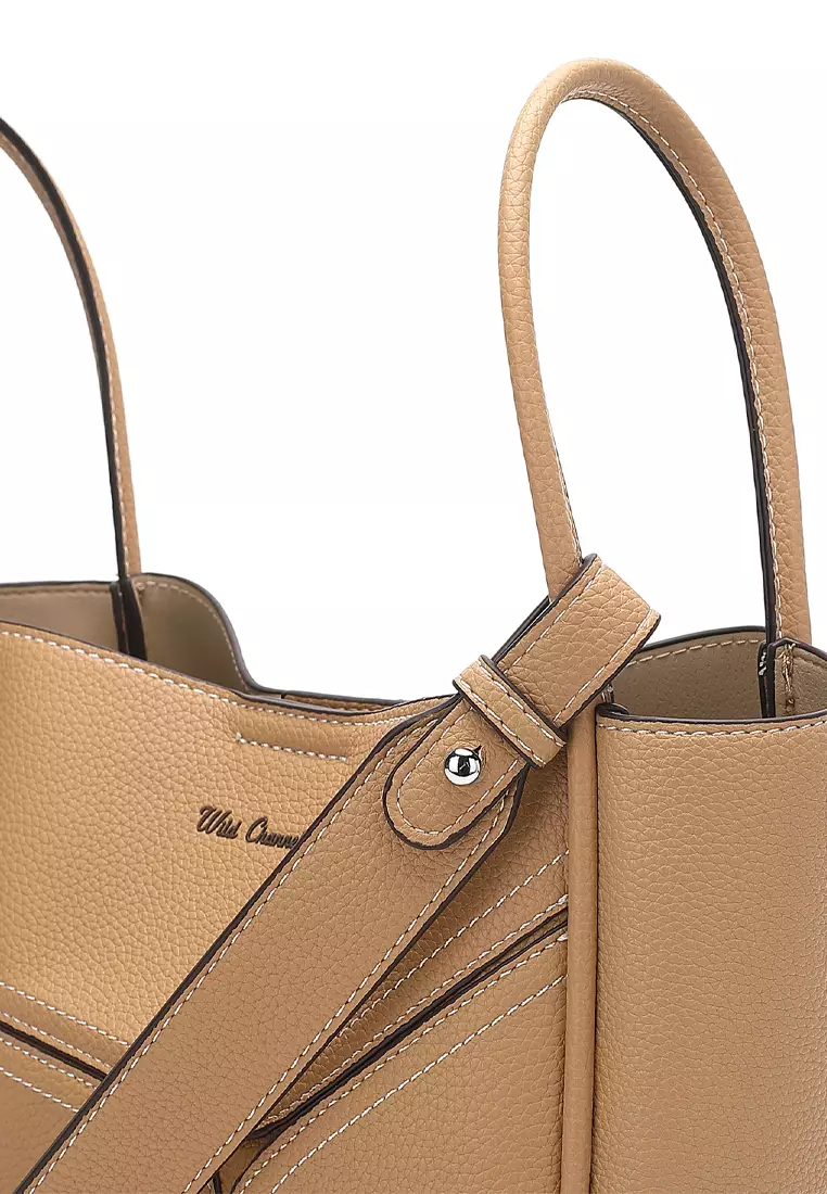 Jual Wild Channel 2 in 1 Tote bag with pouch Original 2026 | ZALORA ...