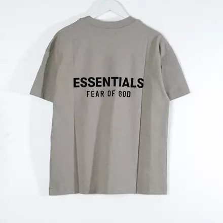Essentials Original Official Store di ZALORA Indonesia