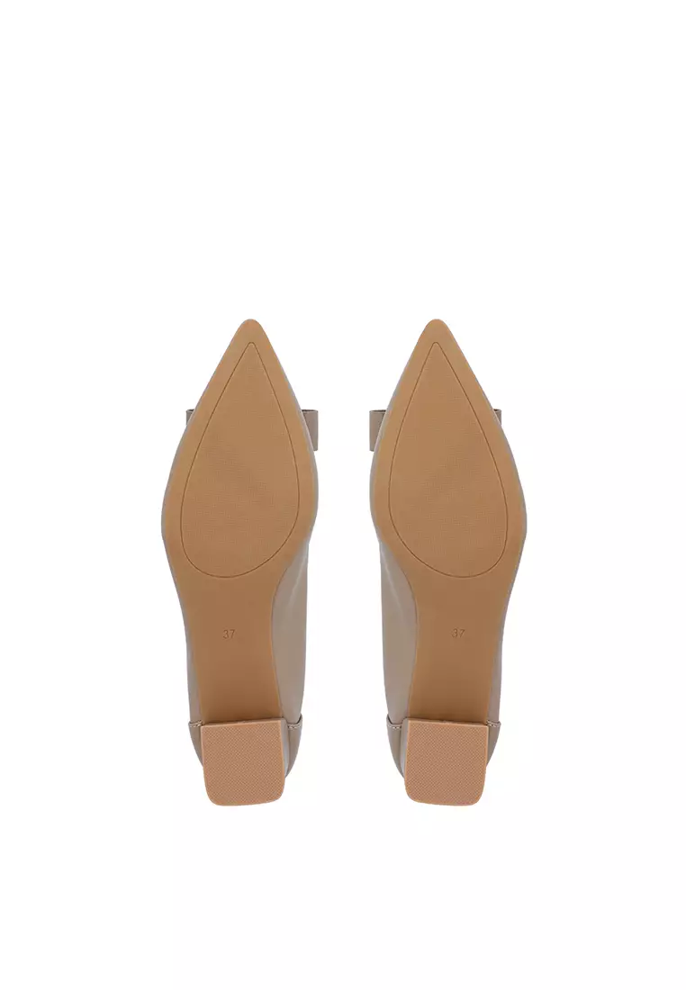 Buy Carlo Rino Medium Brown Valora Bow Pumps 2025 Online | ZALORA ...
