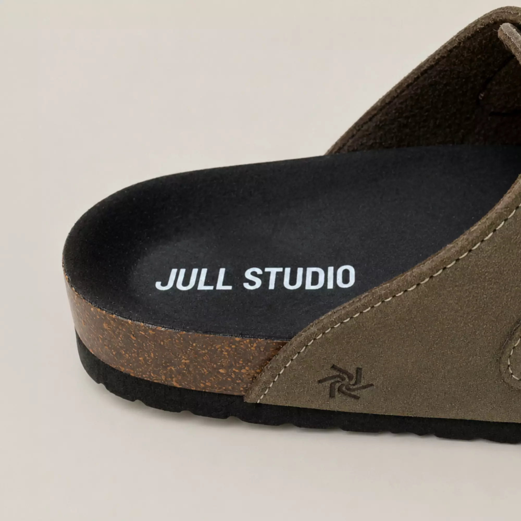 Jual Julaybib Rabat Cork - Olive Suede Original 2026 | ZALORA Indonesia