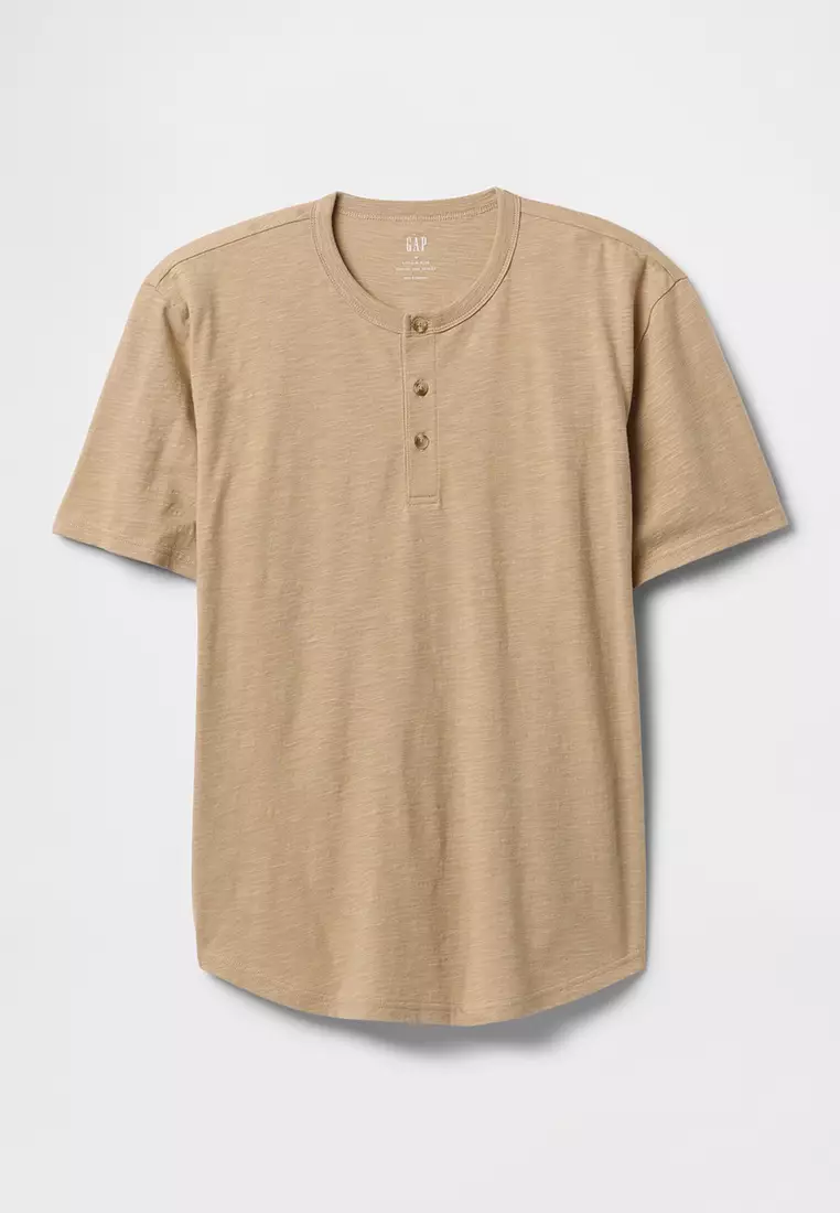 Jual GAP Lived-In Curved Hem Henley Tee Original 2025 | ZALORA Indonesia