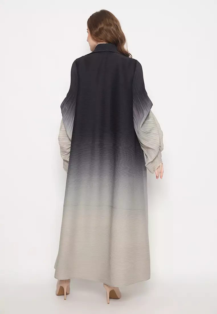 Jual Rupa Arupa Rupa Arupa - Black Gradient Claire Pleats Long Cape ...