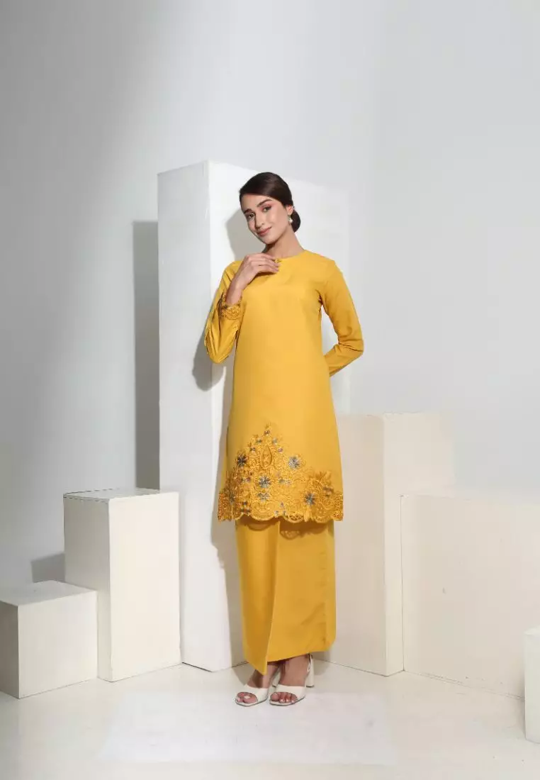 Buy Amar Amran Kurung Moden Thalia Online | ZALORA Malaysia