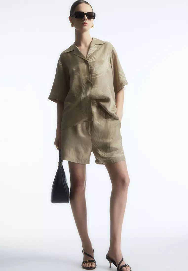 網上選購COS 女裝 2024 系列 | ZALORA香港