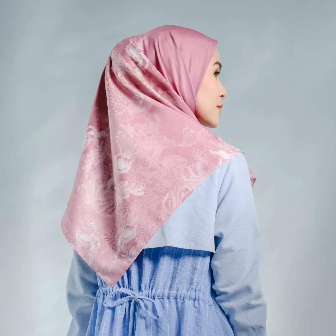 Jual ZOYA Zoya AMAMI Scarf Tropical Pink - Kerudung Hijab Segiempat ...