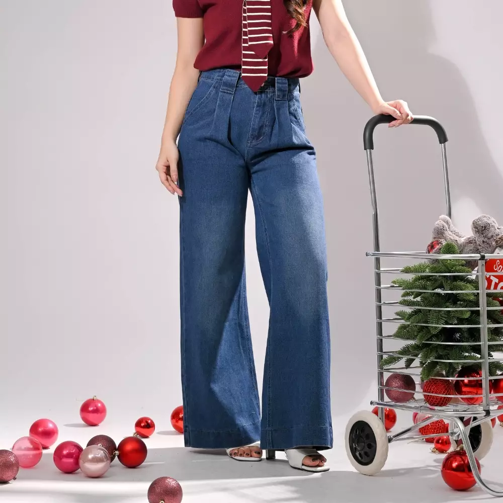 Jual MKY Clothing Hyeri Flare Jeans Highwaist in Blue Original 2025 ...