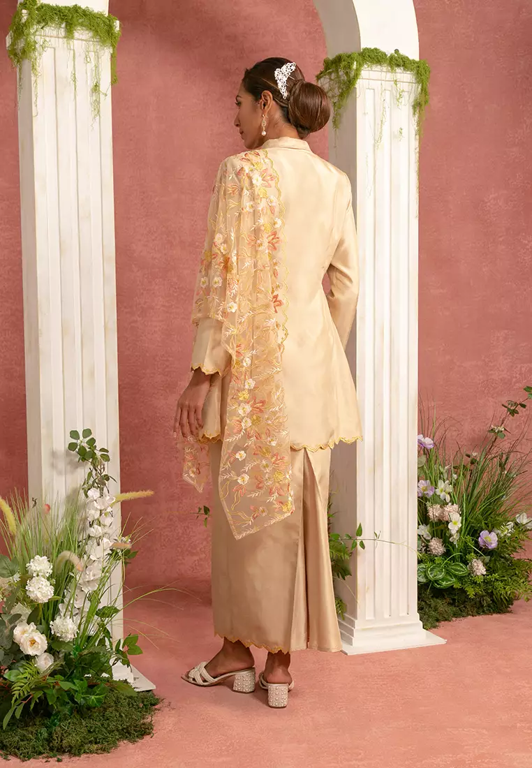 Buy Zalia RECYCLED SHANTUNG ZOFYA KURUNG SET 2025 Online | ZALORA ...