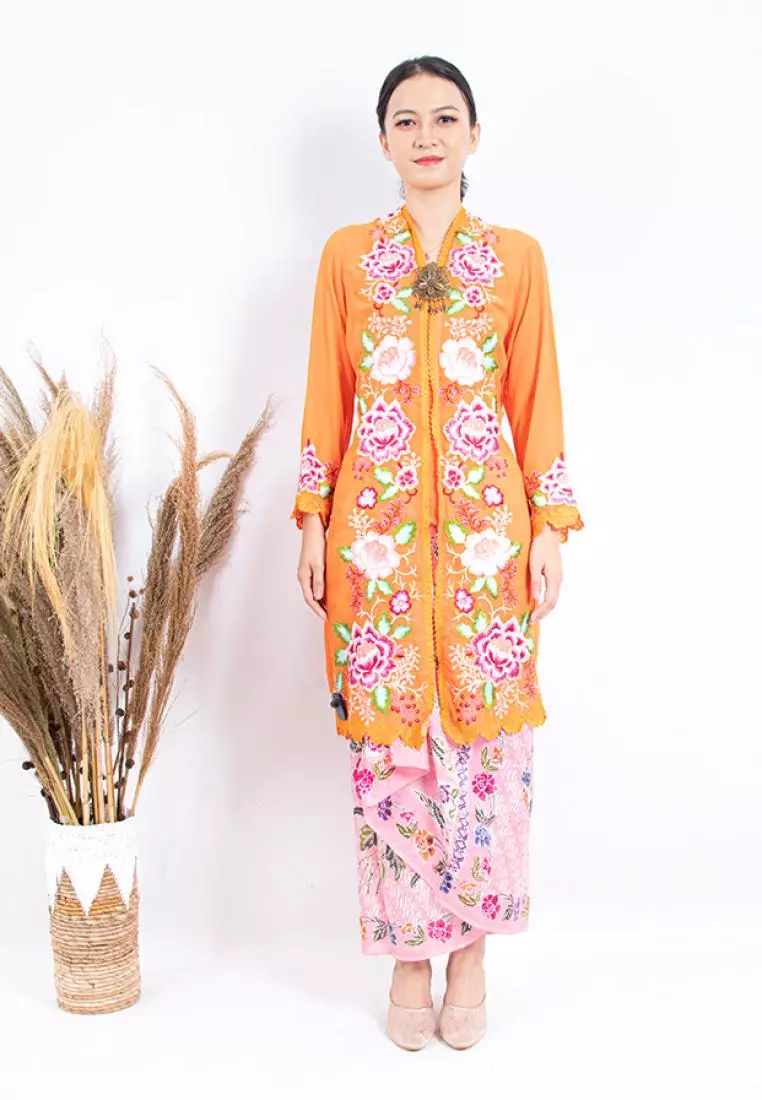 Jual Soraya Kebaya Long Kebaya Handmade Embroidery Original 2023 ...