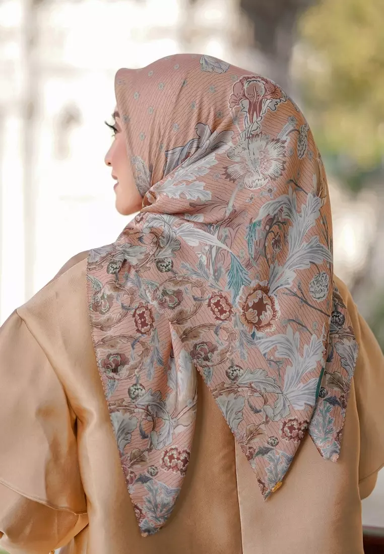 Buy Buttonscarves The Royale Satin Square - Papaya Online | ZALORA Malaysia