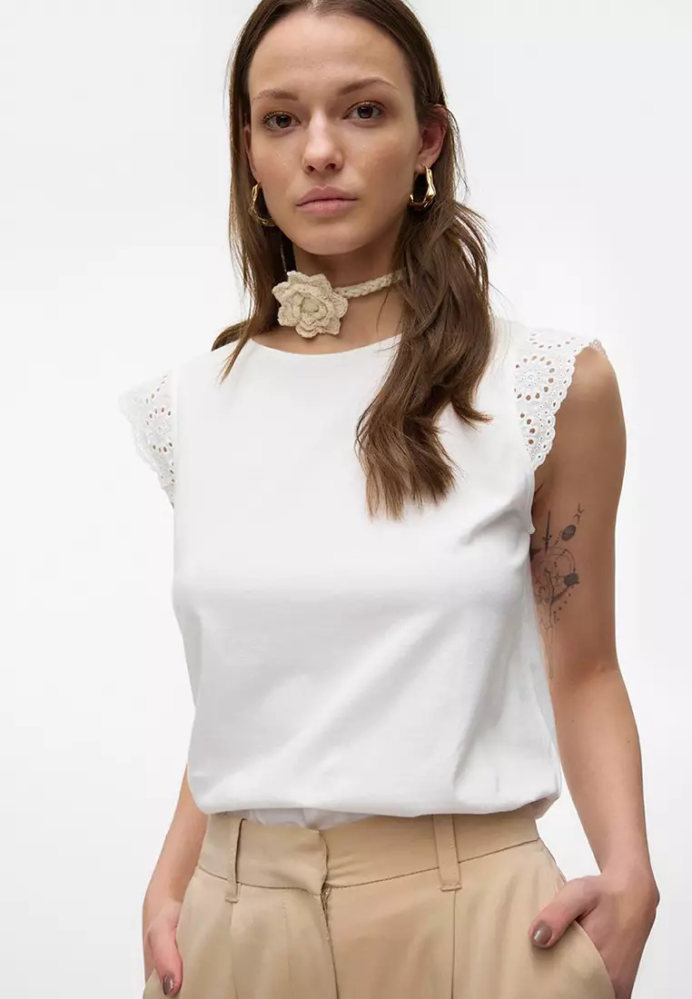 Buy Vero Moda Emily Sleeveless Gathering Top 2025 Online | ZALORA ...