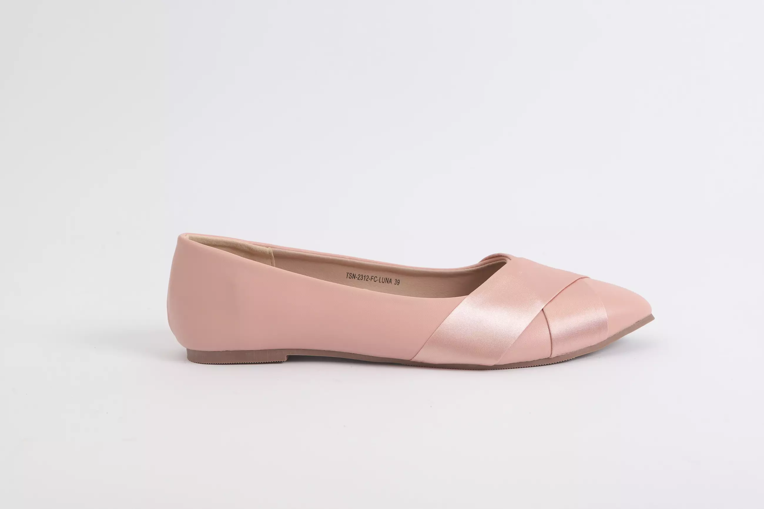 Jual The Little Things She Needs The Little Things She Needs - LUNA ...