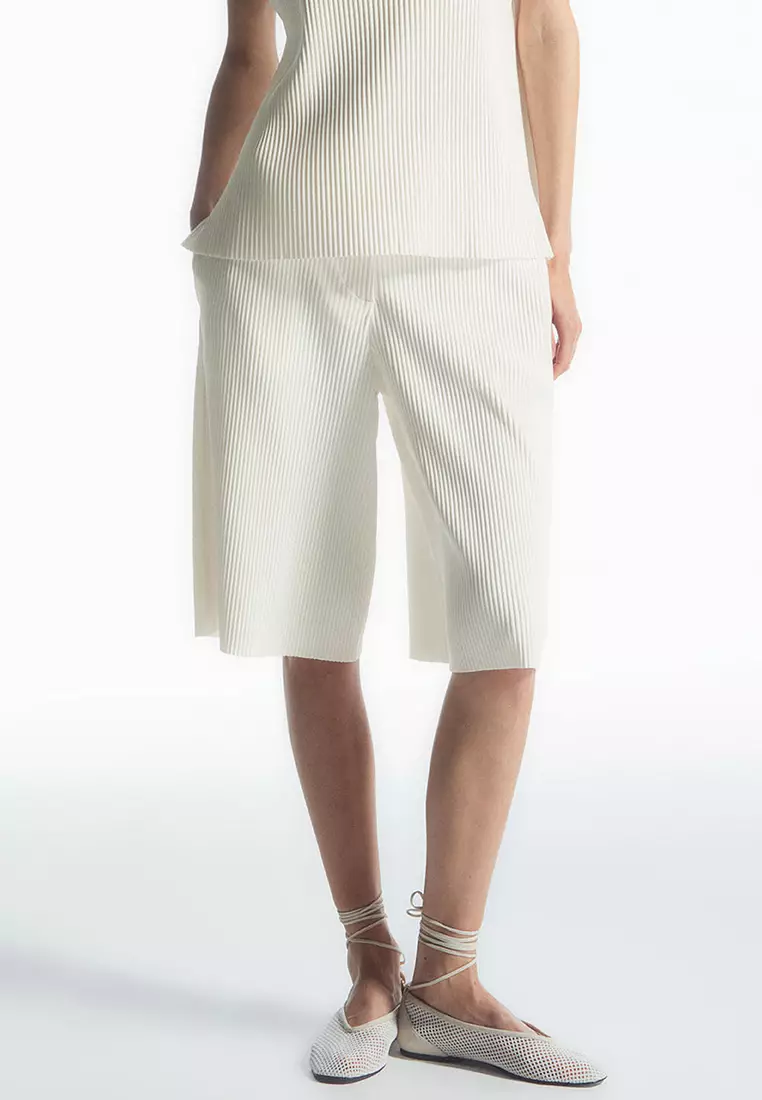 網上選購COS 女裝 2024 系列 | ZALORA香港