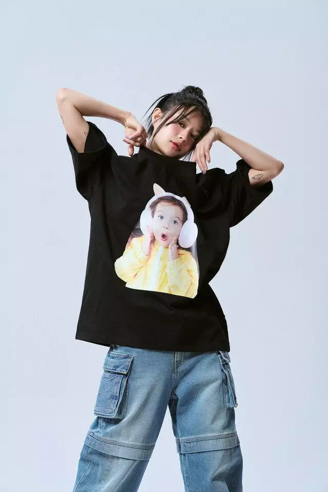 Jual ADLV ADLV Baby Face EarPlug Black Tshirt Original 2025 | ZALORA ...