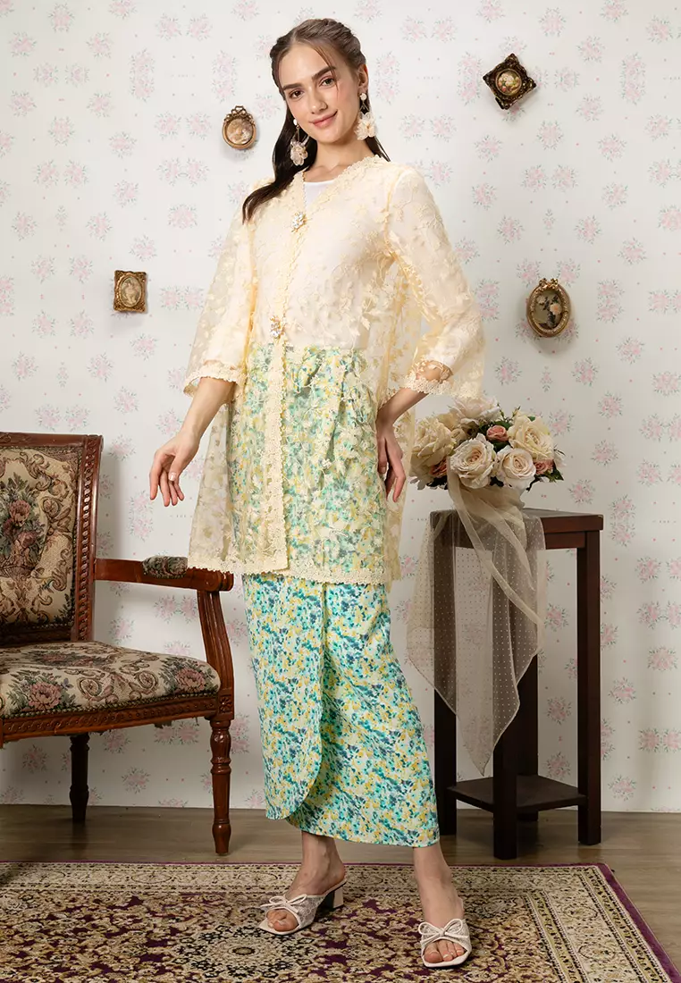 Buy Lubna AURA LONG LACE KEBAYA SET Online | ZALORA Malaysia