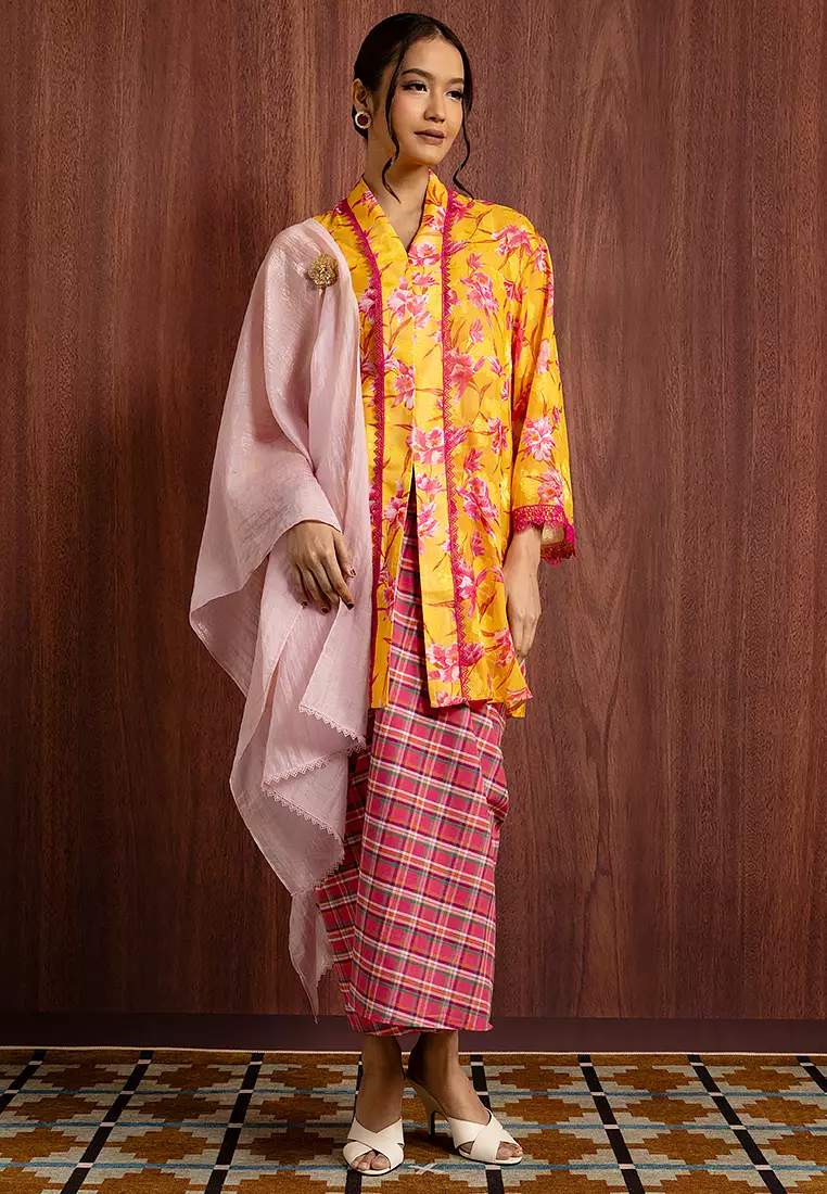 Buy ZALIA BASICS SULIKA KEBAYA SET WITH SHAWL Online | ZALORA Malaysia