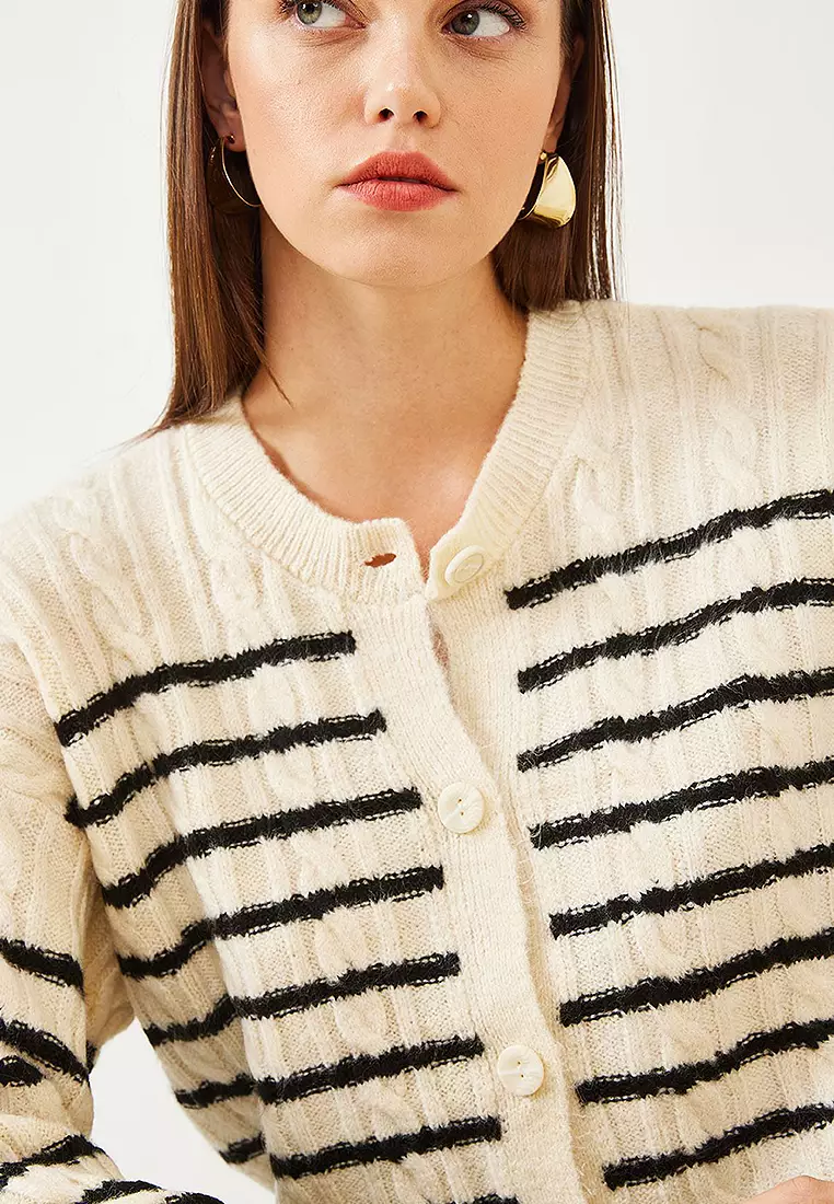 Jual Bianco Lucci Striped Knitted Cardigan Original 2025 | ZALORA ...