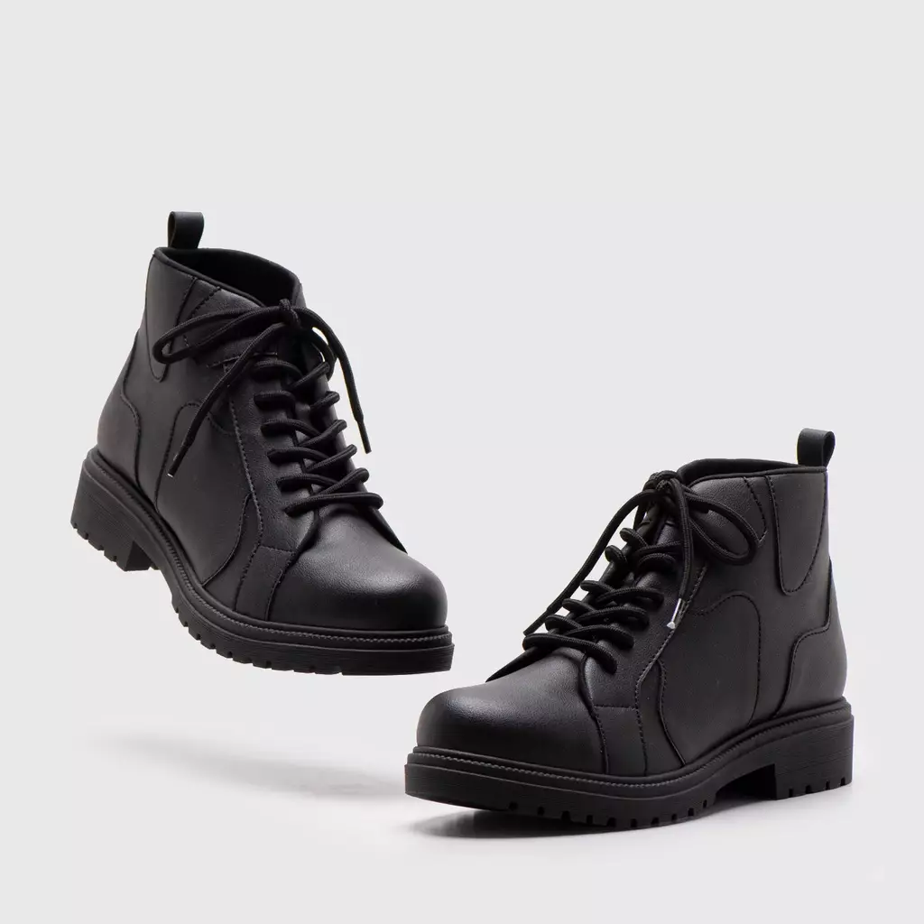 Jual Adorableprojects Moo Boots Black Original 2025 | ZALORA Indonesia