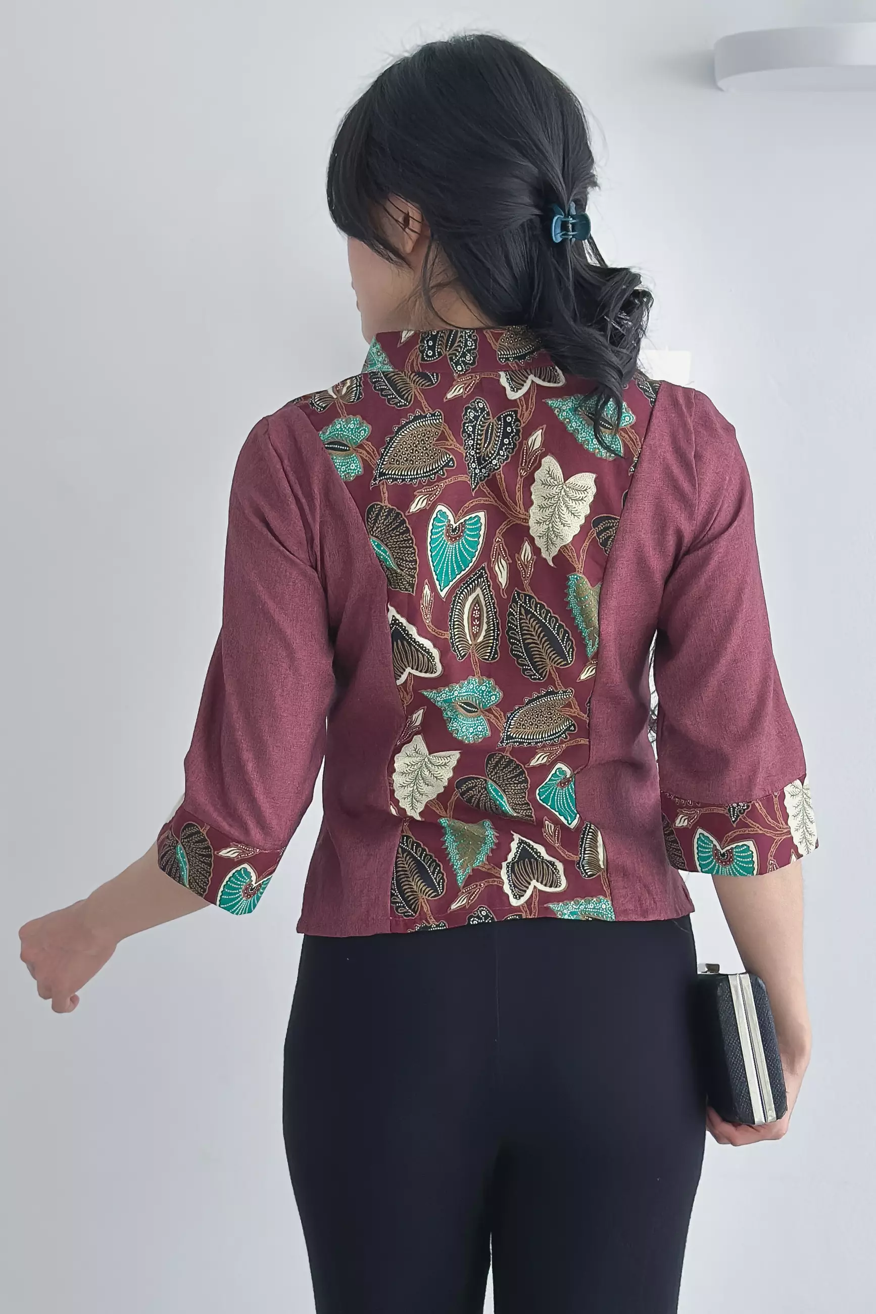 Jual DhieVine Batik Aryadewi Daun Maroon Batik Blouse Original 2025 ...