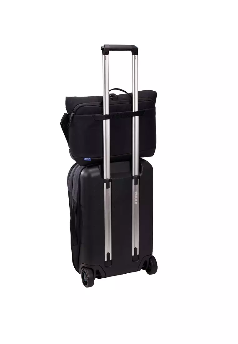 Jual Thule Thule Paramount 3 Crossbody Bag PARACB 3114 14L – Black ...