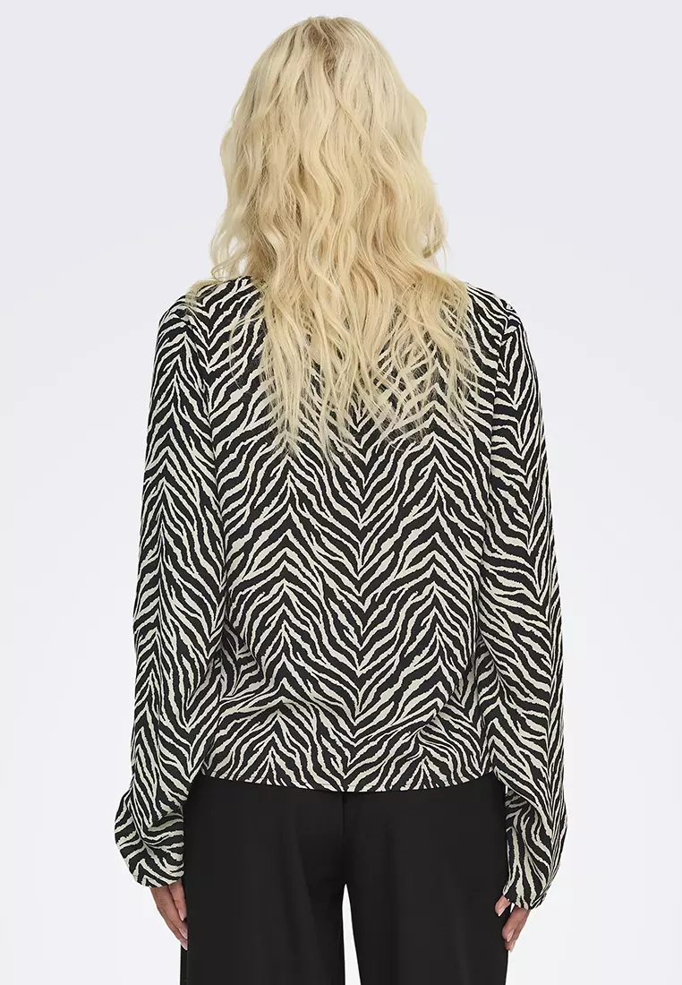 Buy ONLY Helen Top 2025 Online | ZALORA