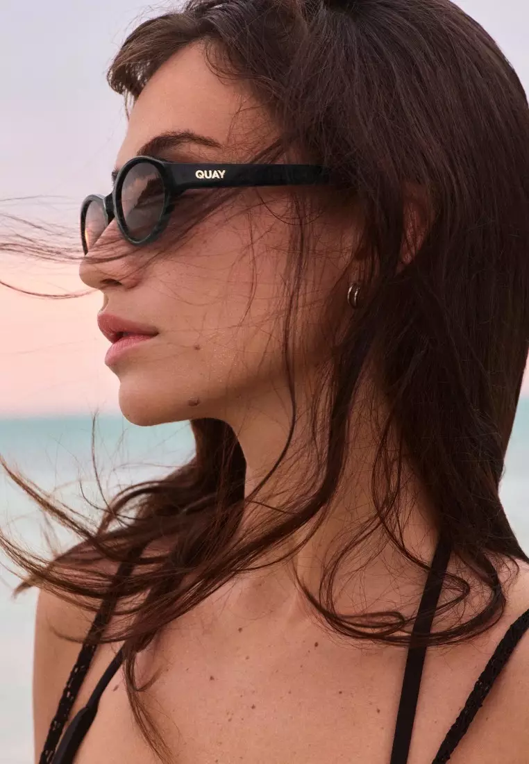 Buy QUAY QUAY Aura Points Sunglasses - Black/Smoke 2025 Online | ZALORA Philippines