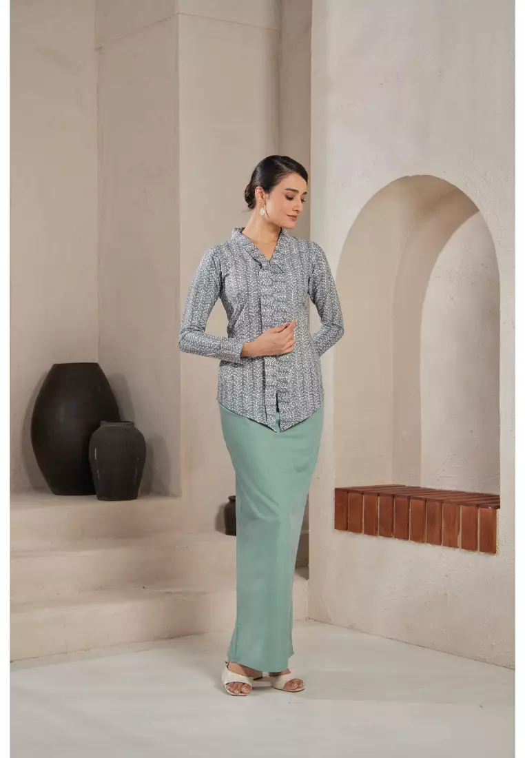 Buy Amar Amran Kebaya Midi Batik Moden Online | ZALORA Malaysia