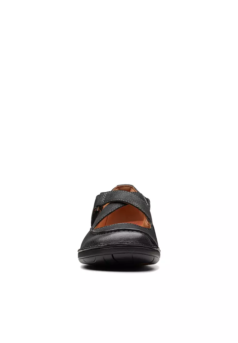 Buy CLARKS Clarks Un Loop Strap Black Leather Shoes Online | ZALORA ...