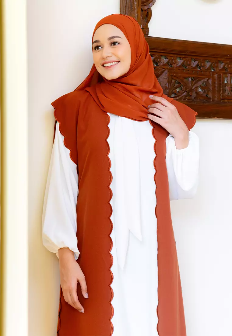 Jual Lozy Hijab Alora Outer Terracotta Original 2024 | ZALORA Indonesia