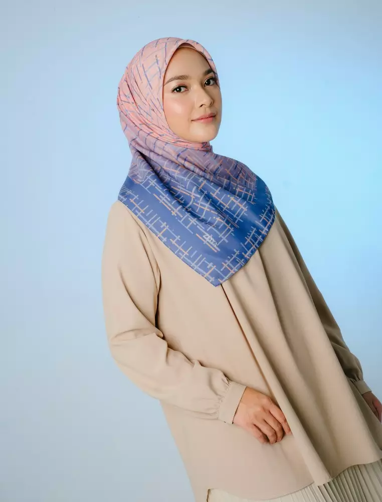 Jual ZOYA CAPELLA Scarf Peach - Kerudung Hijab Segiempat Motif With ...
