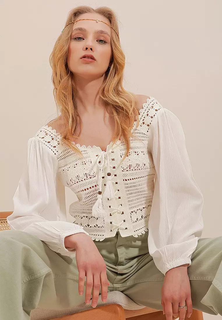 Jual Alacati Openwork Blouse Original 2025 | ZALORA Indonesia