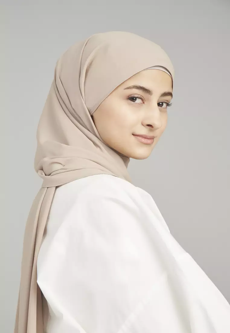 Buy ARUMN PETRA BASIC SHAWL 2025 Online | ZALORA