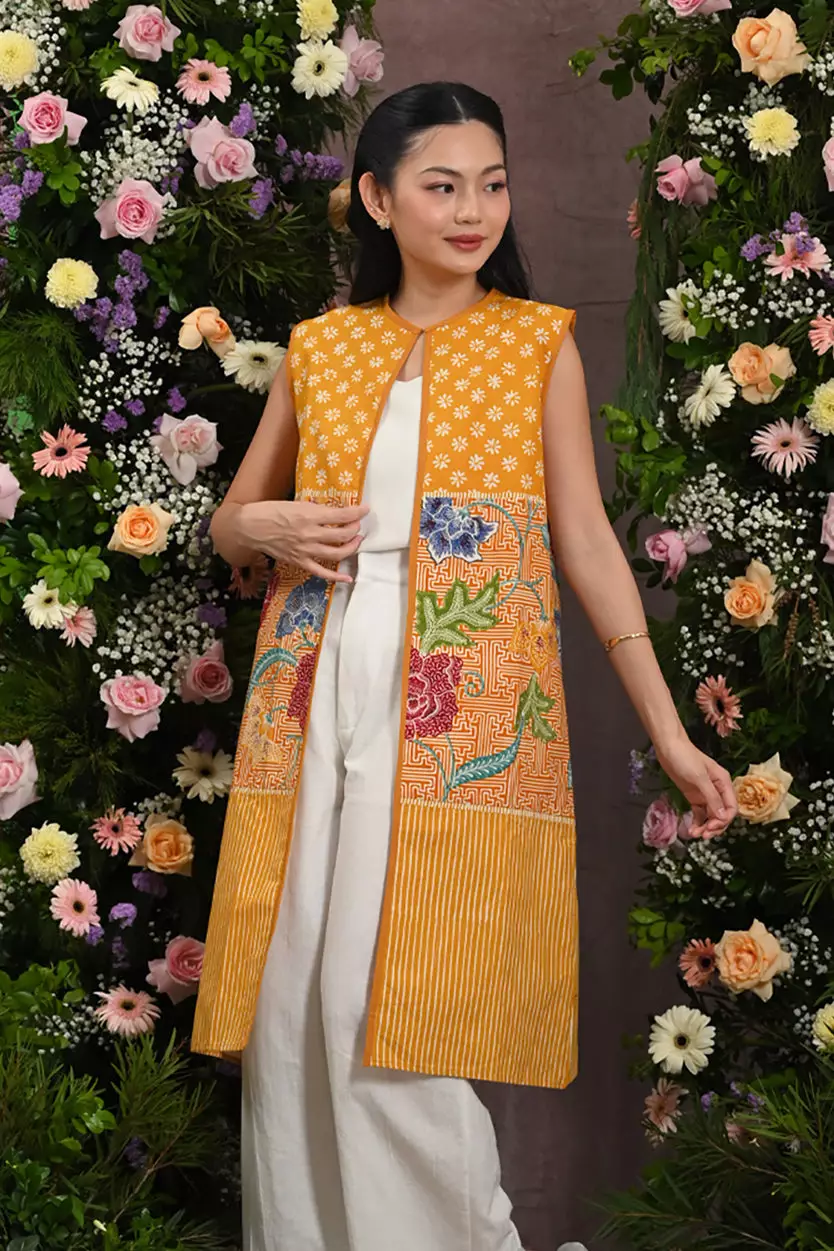 Jual Nona Rara Batik NONA RARA - Butterfy Encim T4075, Outer Kerja ...