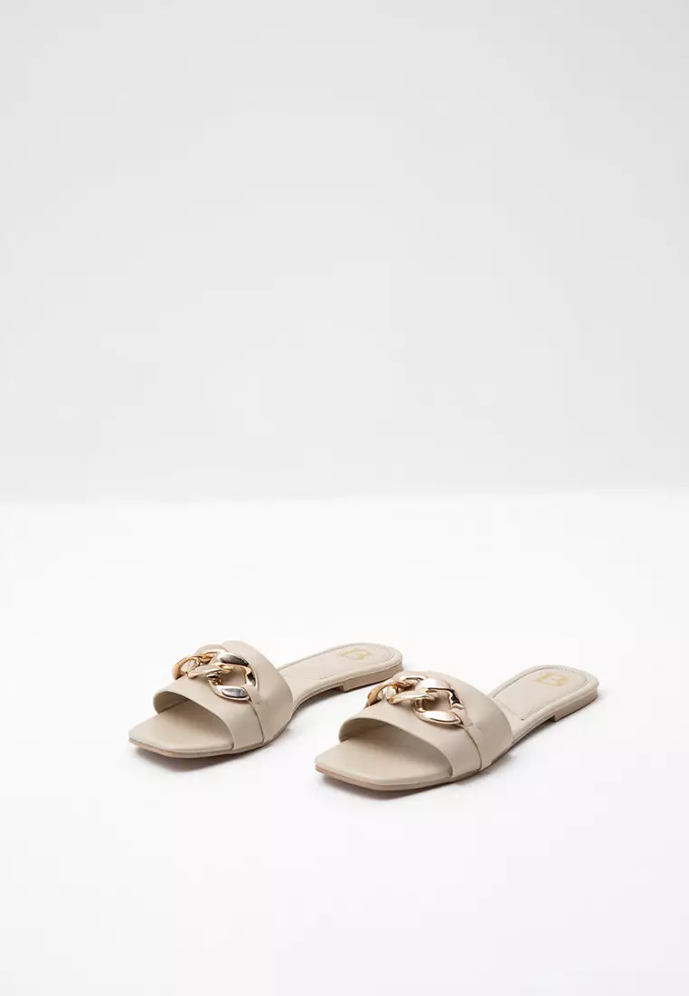 Jual Berrybenka Label Sophie Irrie Chain Flat Sandal Beige Original ...