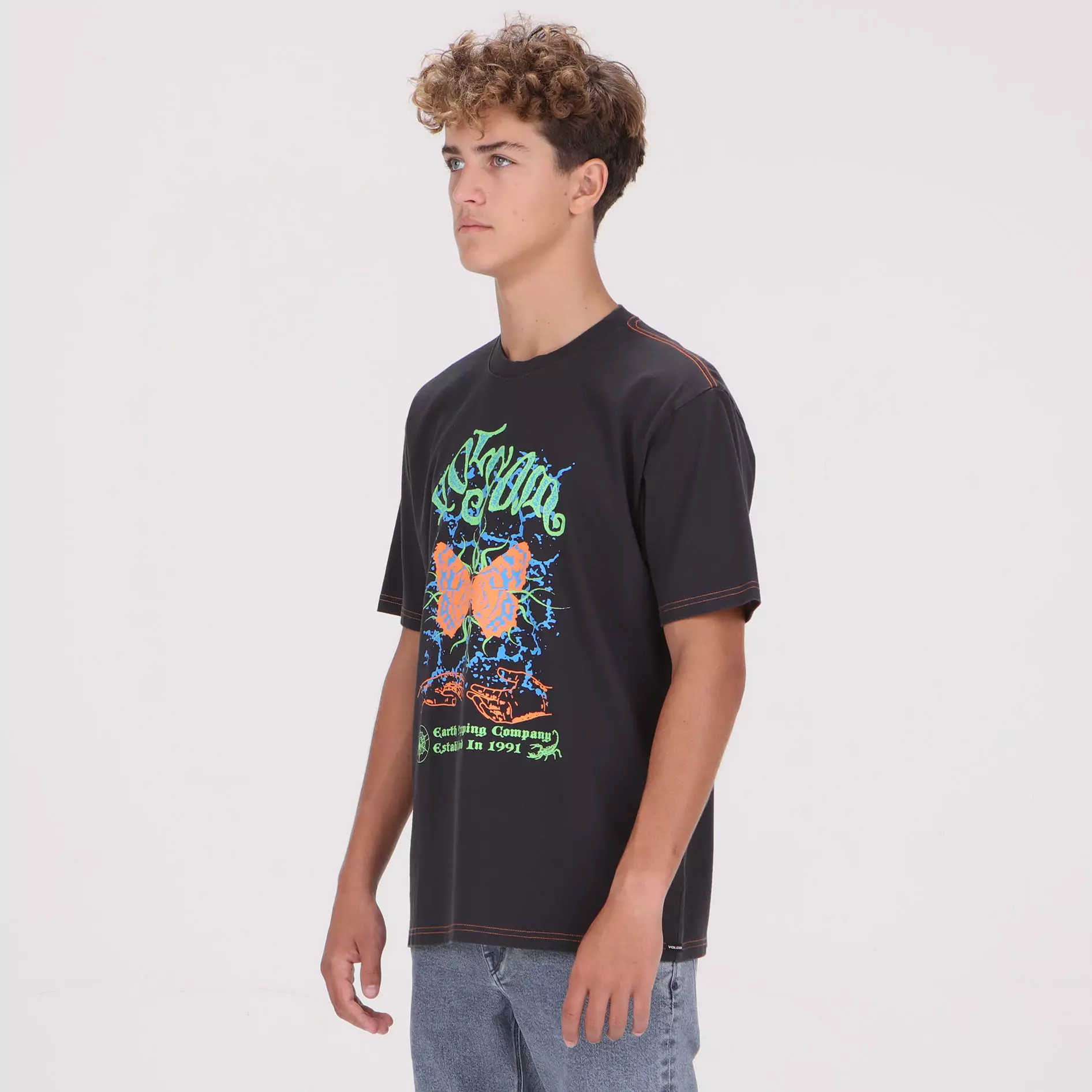 Jual Volcom MBW DIABOLICAL INHERITANCE SHORT SLEEVE TEE STEALTH ...