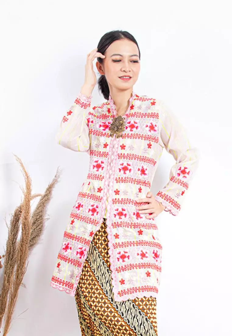 Jual Soraya Kebaya Long Kebaya Full Embroidery Original 2023 | ZALORA ...