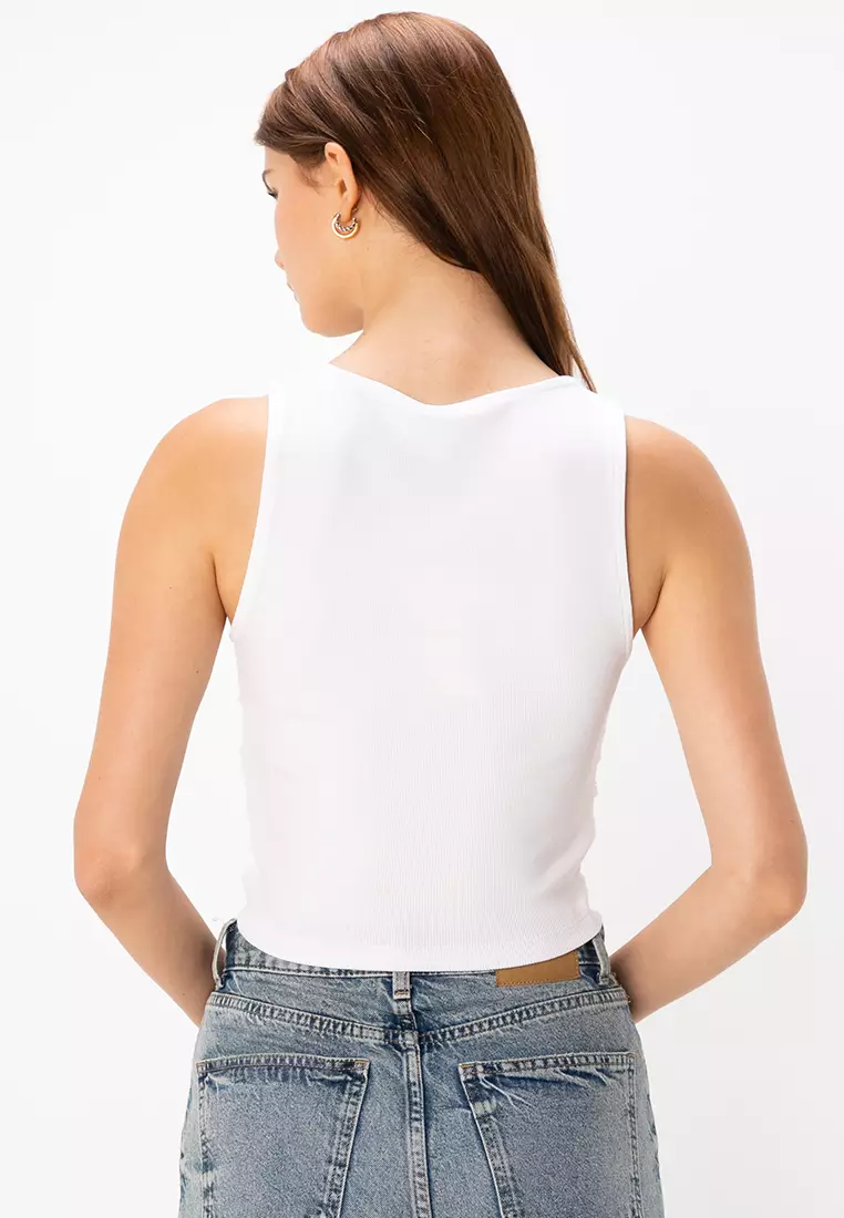 Buy ONLY Nilan Life Sleeveless V-neck Top 2025 Online | ZALORA