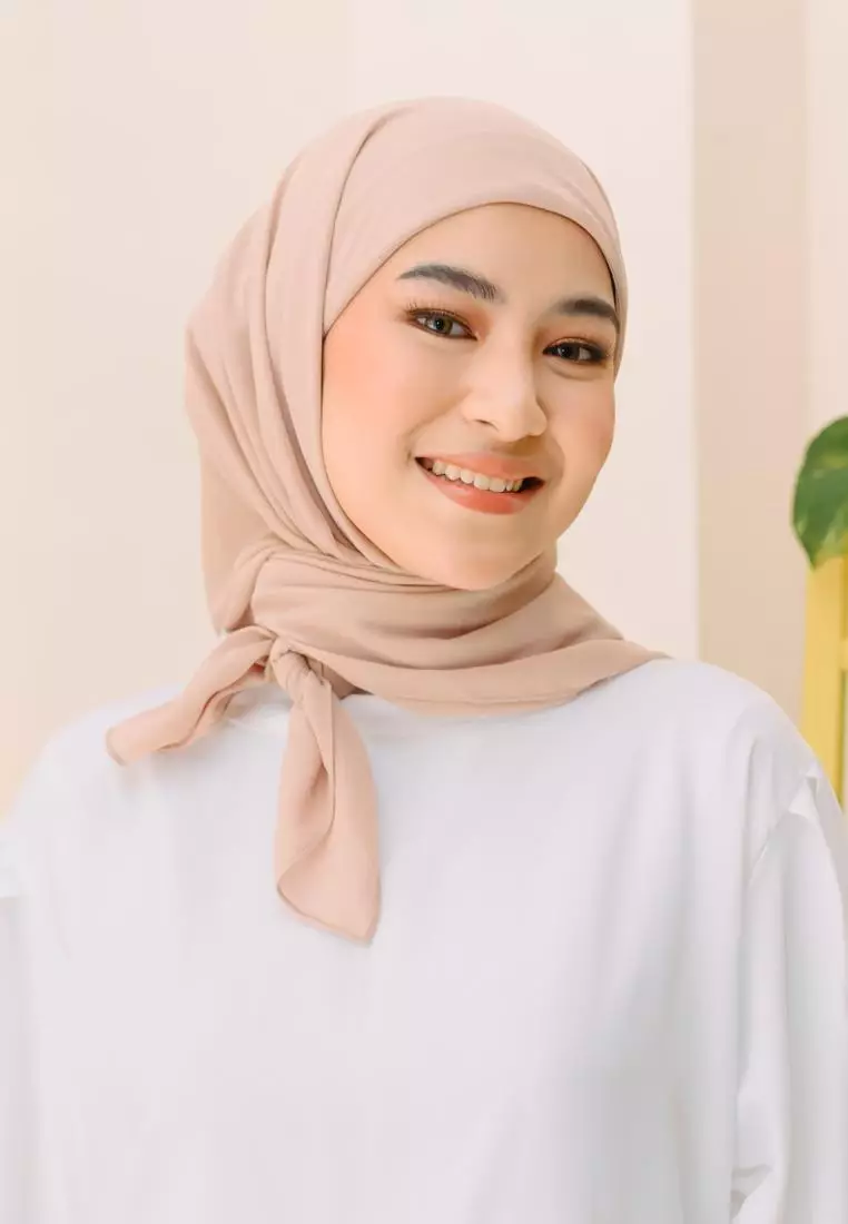 Jual Lozy Hijab Araa Square Soft Nude Original 2024 | ZALORA Indonesia