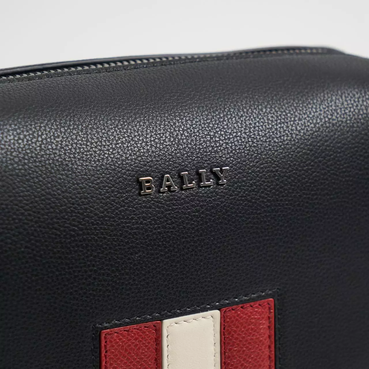 Jual Bally Bally Edoh Crossbody Bag Black Original 2023 | ZALORA ...