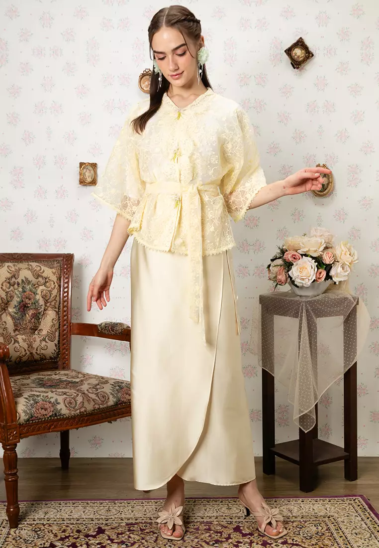 Buy Lubna HANA LACE KEBAYA SET Online | ZALORA Malaysia