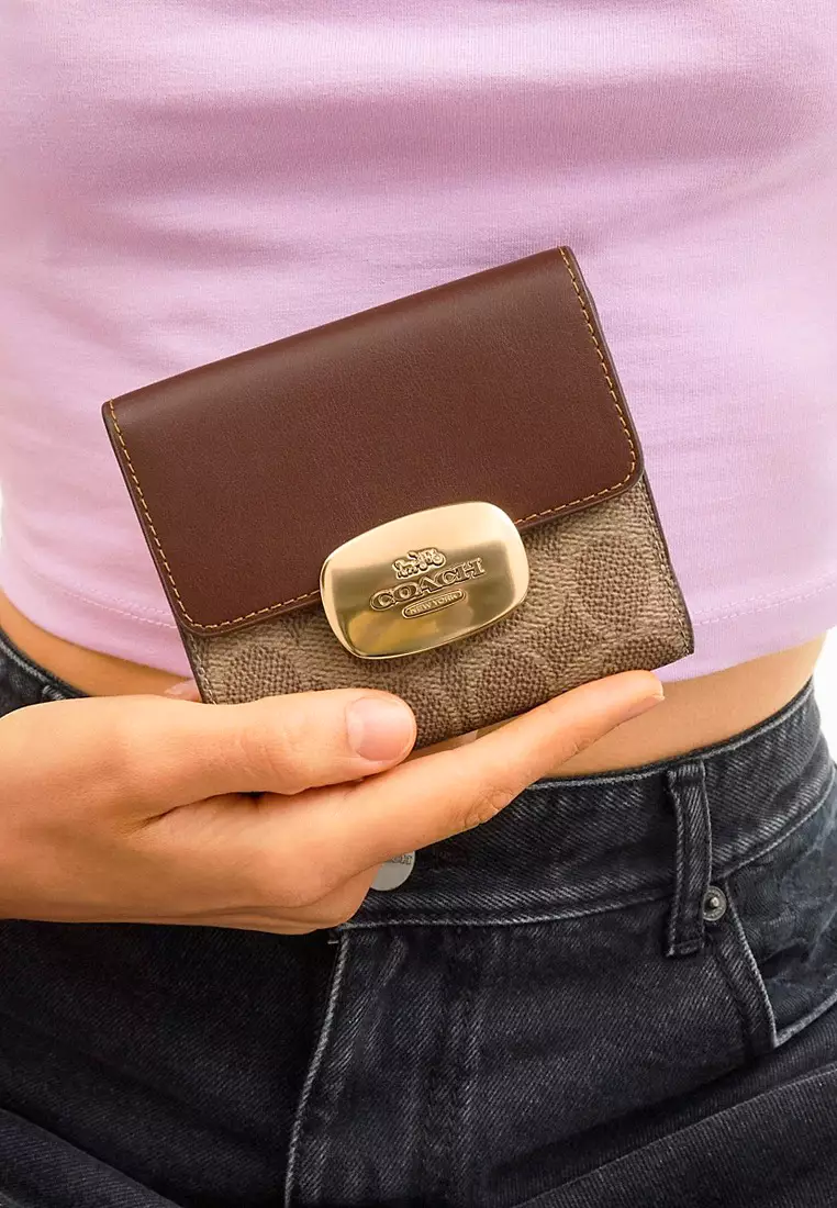 COACH Eliza Small Wallet In Signature Canvas - Tan/Brown 2025 | Buy ...