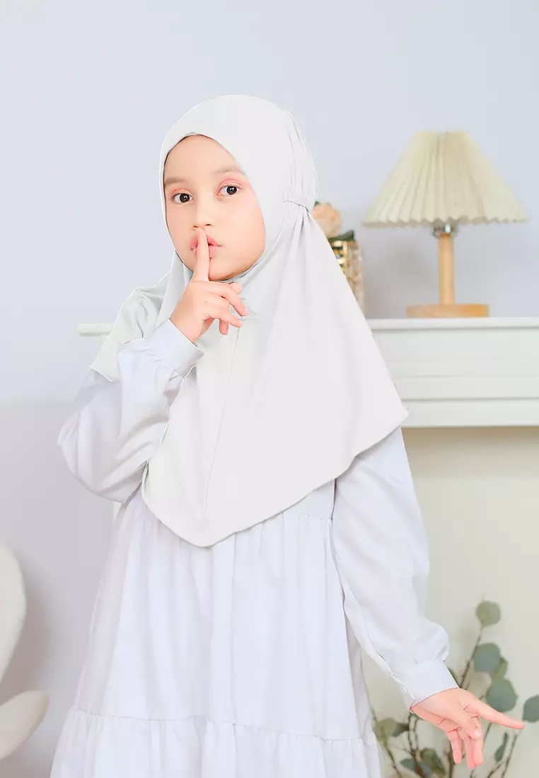 Jual COTTON BEE Cotton Bee - Khansa Bergo Tali Anak | Hijab Instan Anak Tali Non Pad - L ...