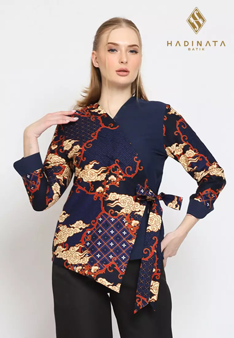 Jual Hadinata Batik Hadinata Batik Wanita Blouse Aisyah Arkana Original 2025 | ZALORA Indonesia