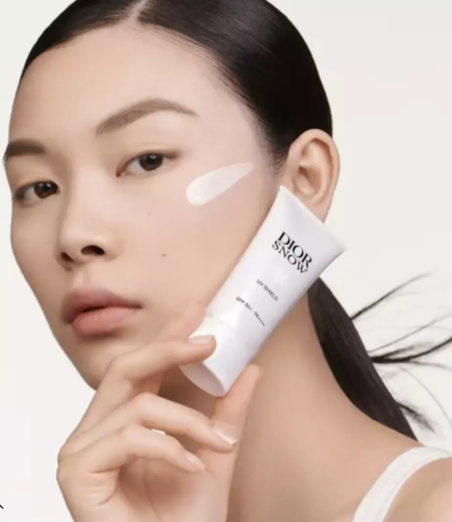 Jual Dior Dior Snow UV Shield SPF 50+ PA++++ Original 2025 | ZALORA Indonesia