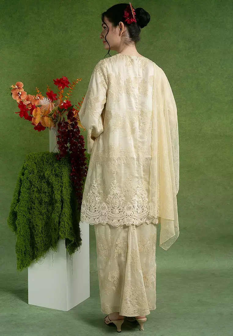 Buy Lubna Marina Kurung Labuh Set with Selendang 2026 Online | ZALORA