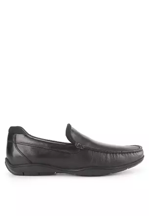 Jual Sepatu Pria Andrew Pria Original Terbaru 2026 | ZALORA Indonesia
